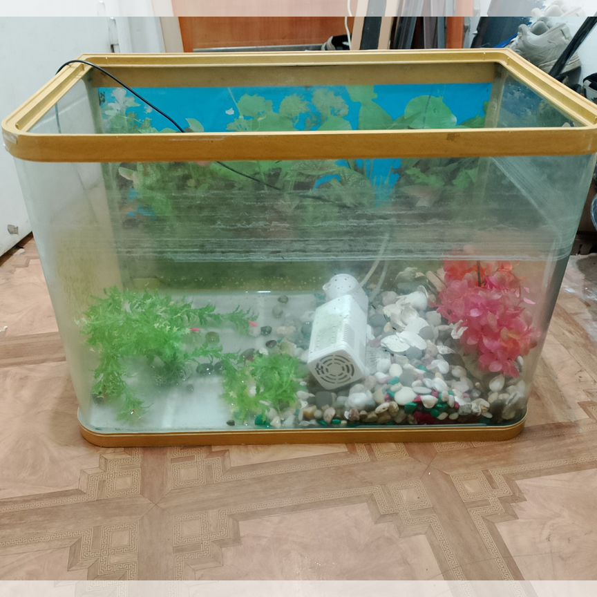 Аквариум для рыбок бу