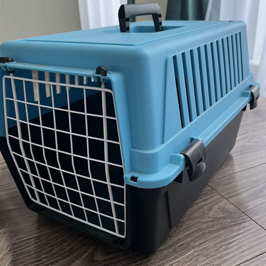 Переноска для собак и кошек