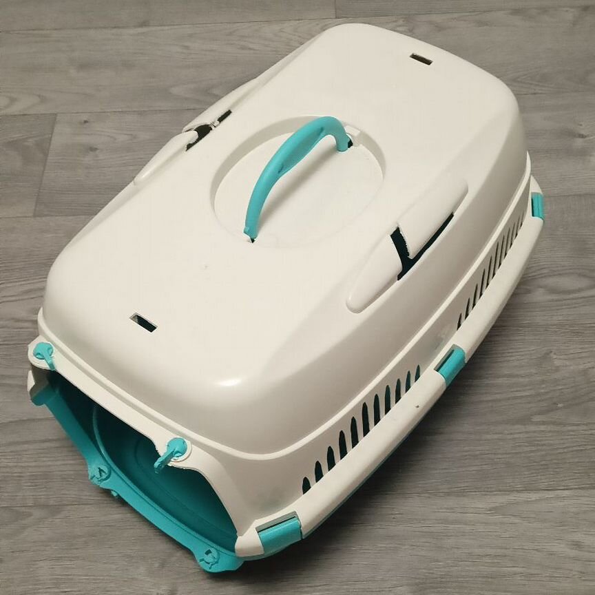 Переноска для животных пластиковая