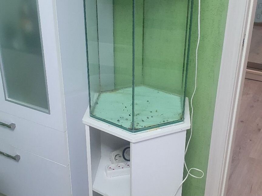 Аквариум с тумбой