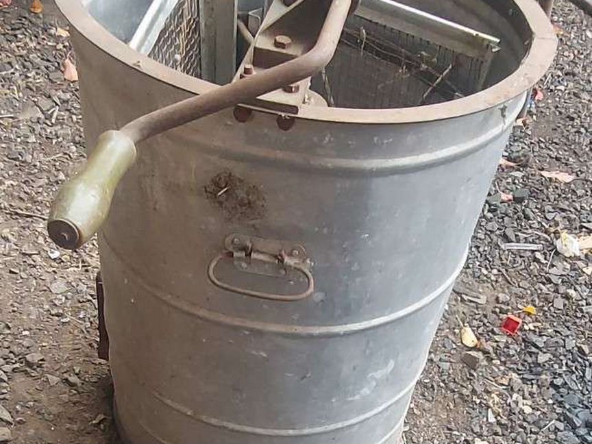 Медогонка бу 3х рамочная