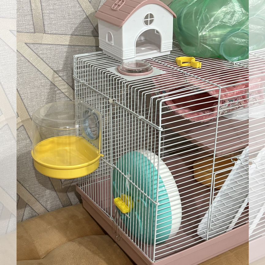 Просторная клетка для хомячка