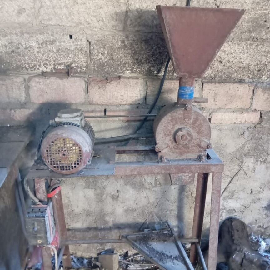 Зернодробилка