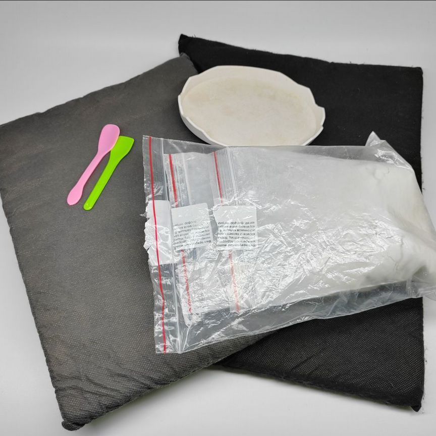 Маты, кальцесмесь, ложечки, тарелка для кормления