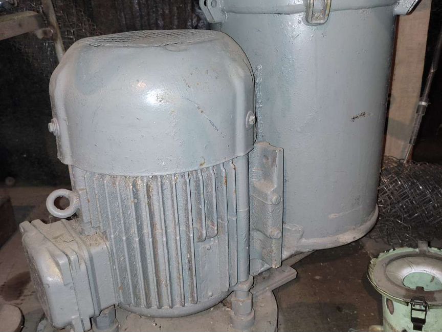 Зернодробилка бу