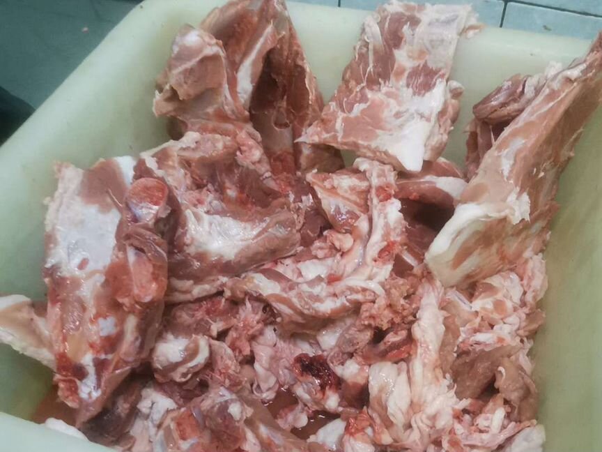 Мясо и кости для собак