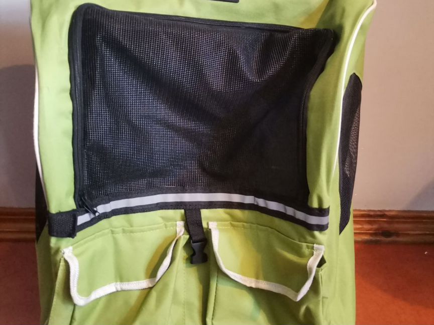 Переноска на колёсах