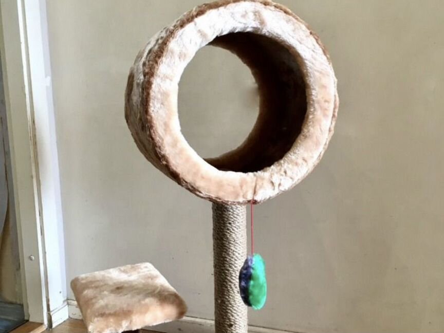 Домик для кошки с когтеточкой