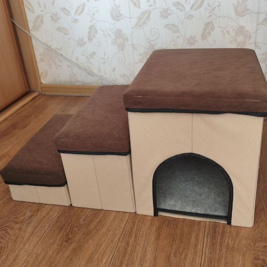 Лестница для собак с домиком