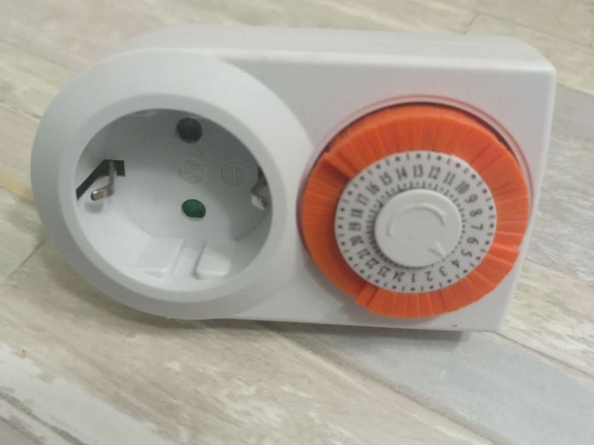 Таймер розничный механический для аквариума