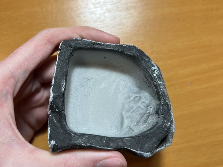 Маленькая поилка-кормушка для рептилий, рыб