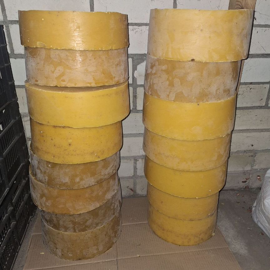 Воск пчелиный