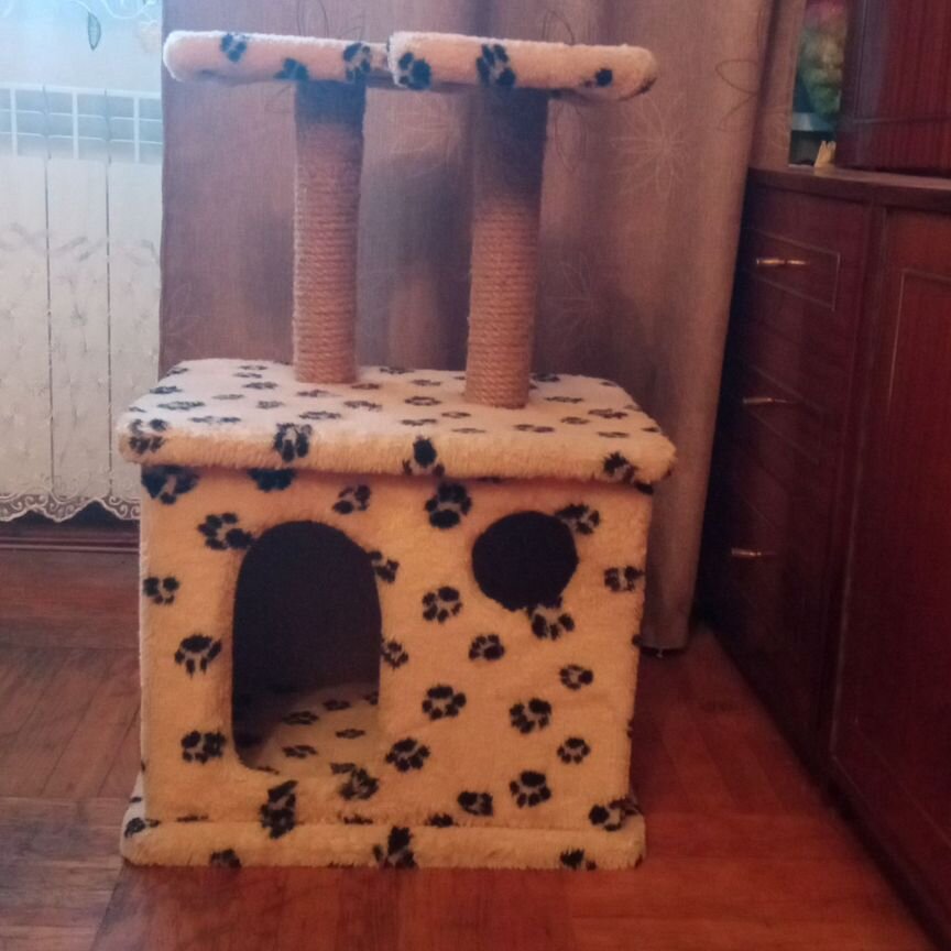 Домик для кошки с когтеточкой бу