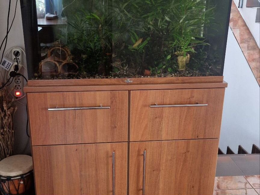 Аквариум 230л на тумбе