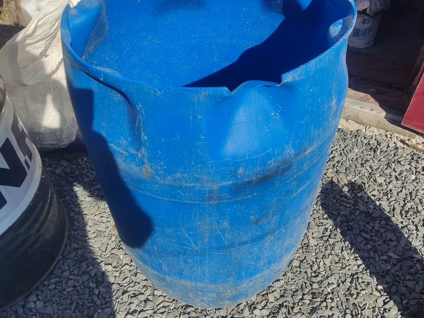 Бочка пластиковая пищевая 200л