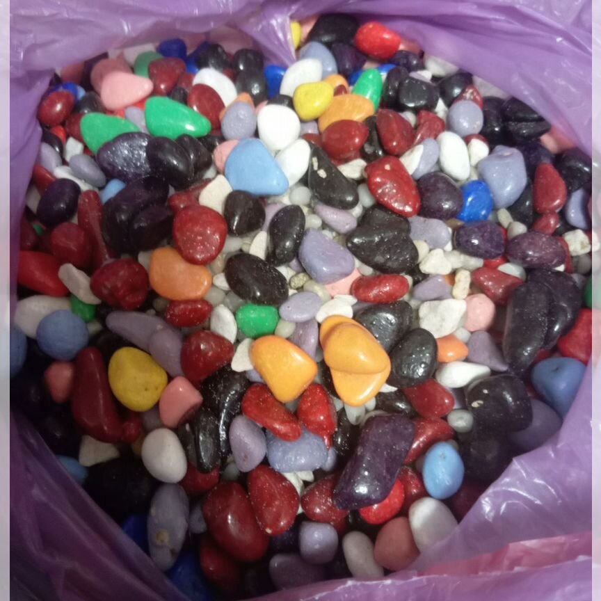 Камушки разноцветные для аквариума, украшения