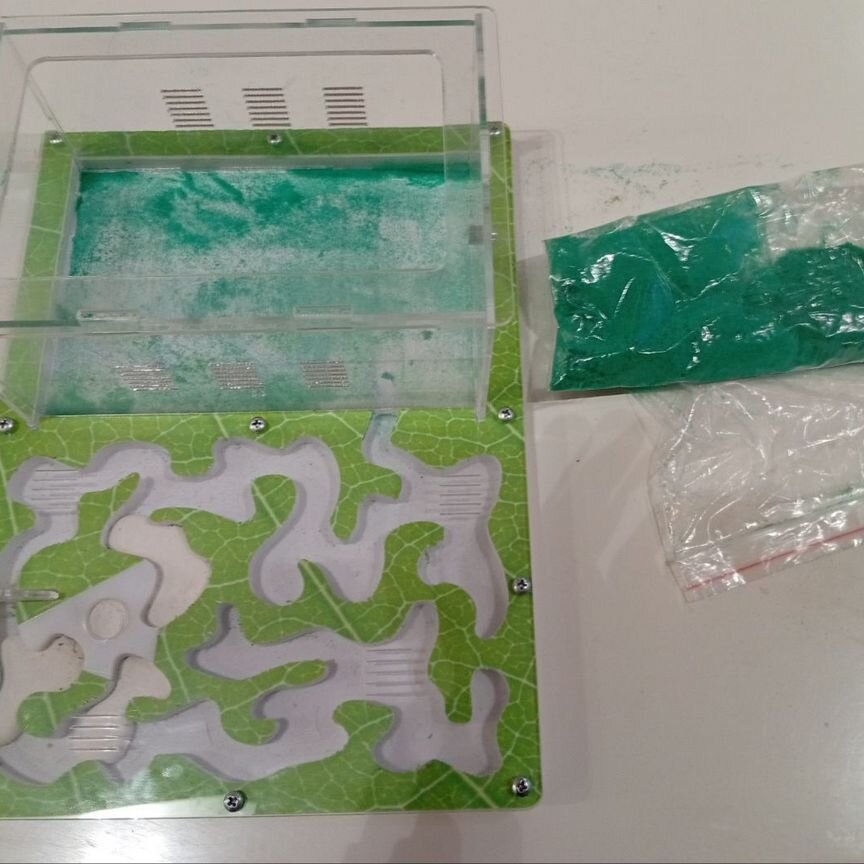 Ферма муравьиная бу. С наполнителем из песка зел