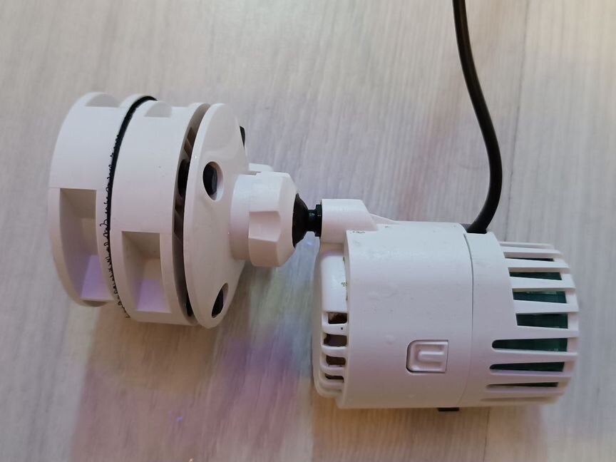 Помпа течения для аквариума на магните