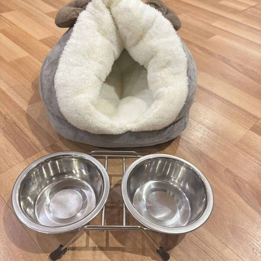 Лежанка и миска