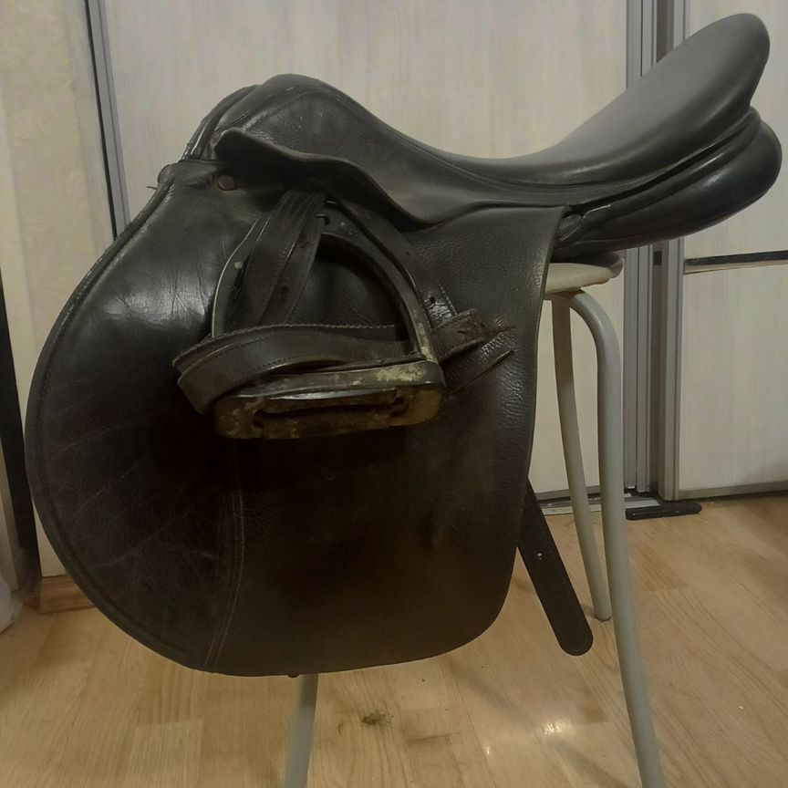 Седло для лошади