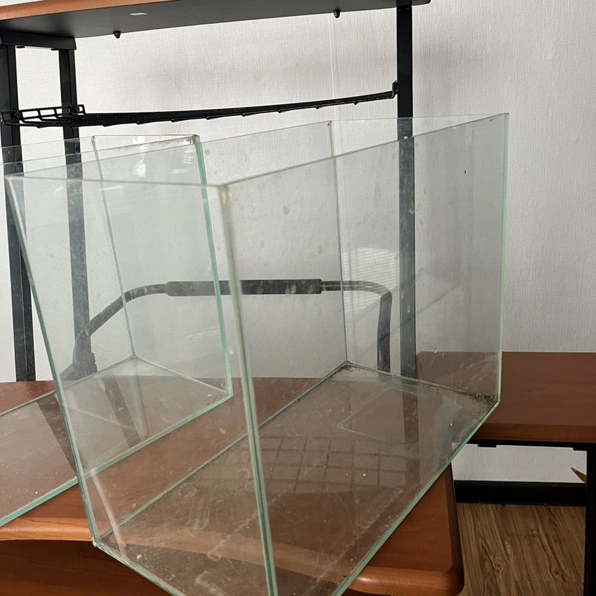 2 аквариума 20,30 литров б/у