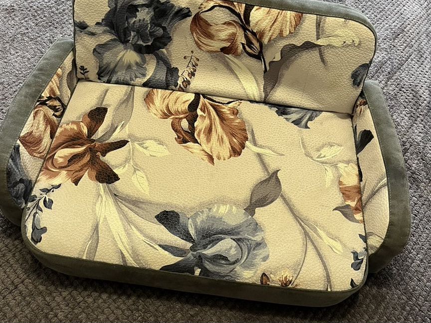 Диванчик для кошки или собаки