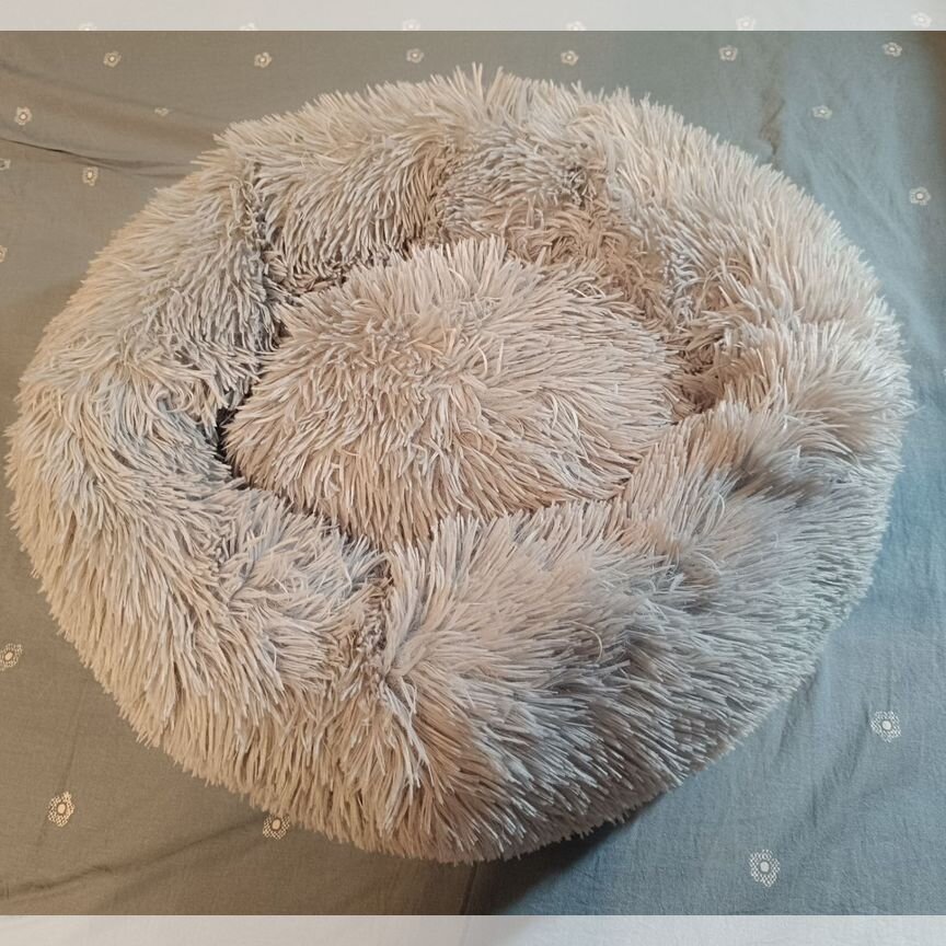 Пушистая лежанка