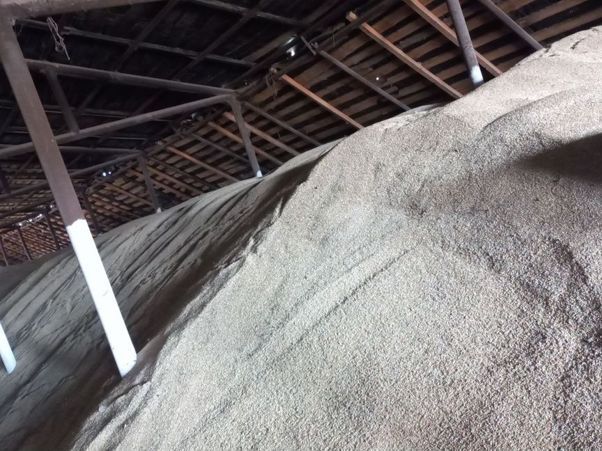 Зерно пшеница ячмень