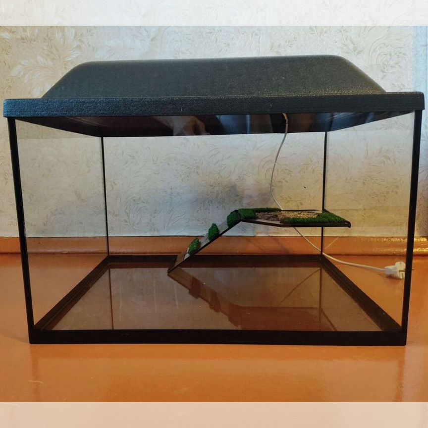 Аквариум (террариум) 70 л