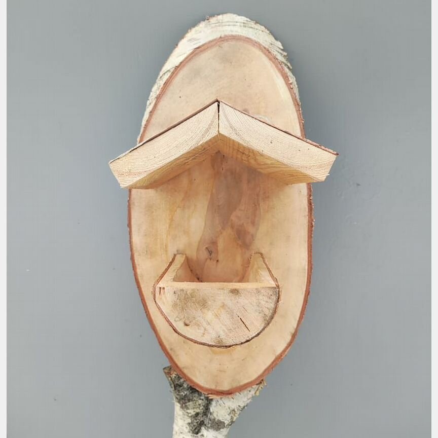 Кормушка для птиц из дерева