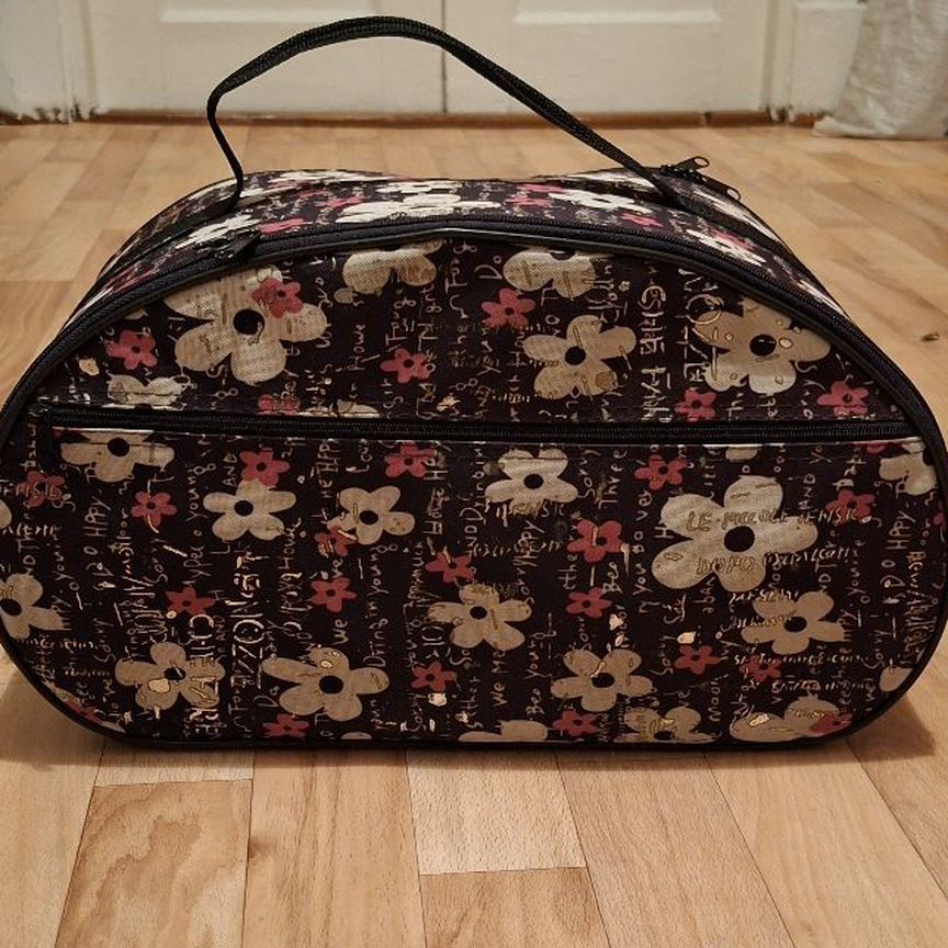 Переноска для кошек и собак.б/у