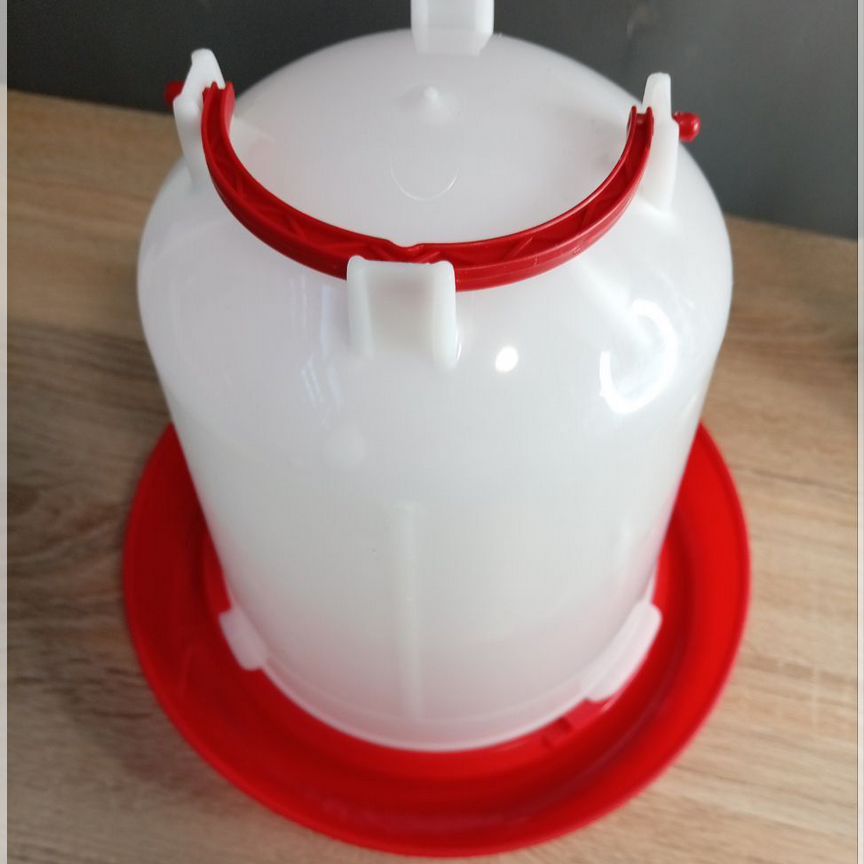 Поилка для домашней птицы Новая