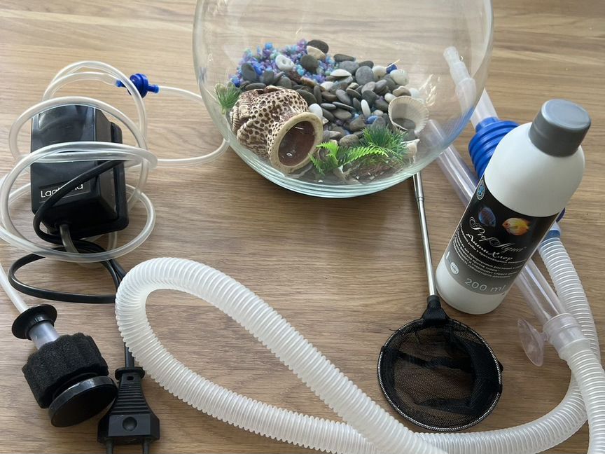 Аквариум с необходимыми комплектующими