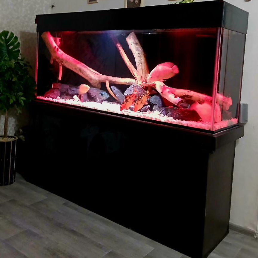 Аквариум с тумбой