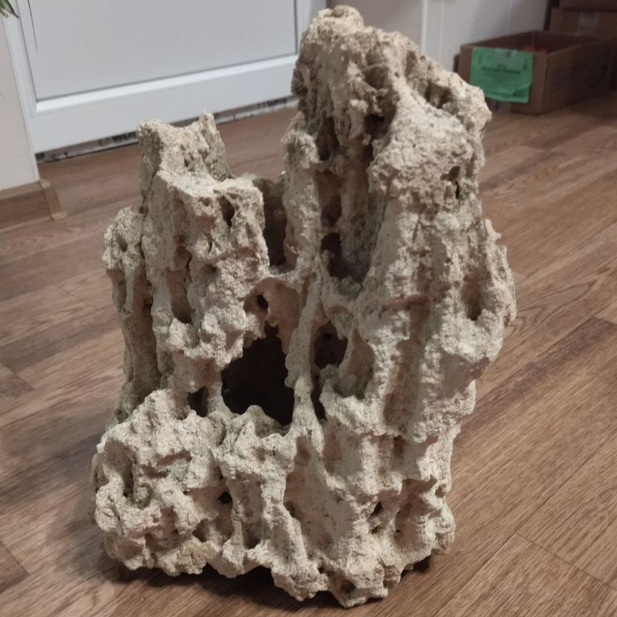 Камень песчаник, красивой формы