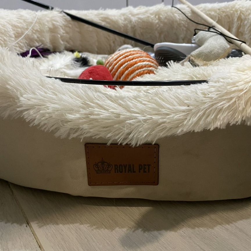 Лежанка для кошек