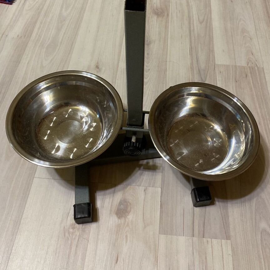 Подставка для мисок