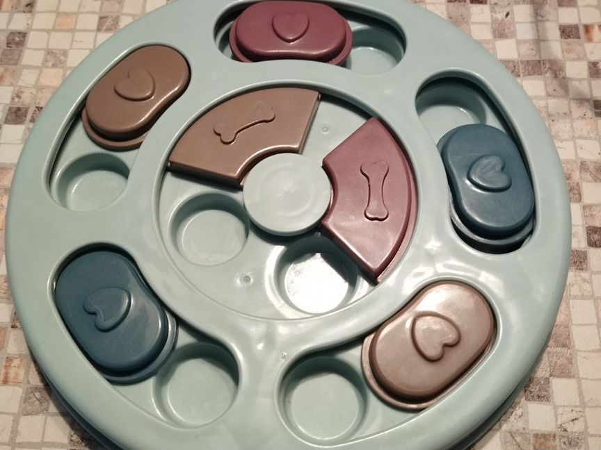 Игрушка кормушка