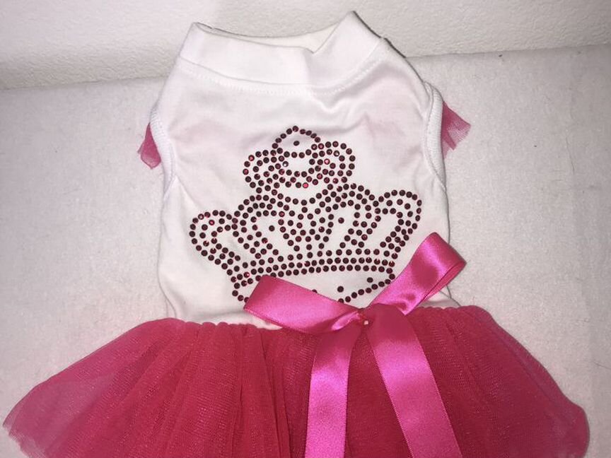 Платье для собаки и шляпка