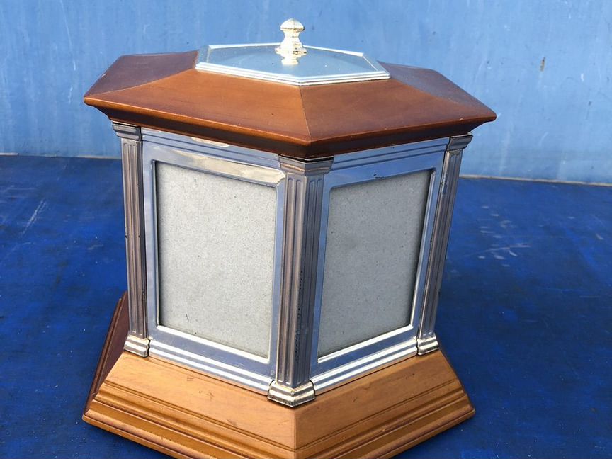 Урна для праха животных