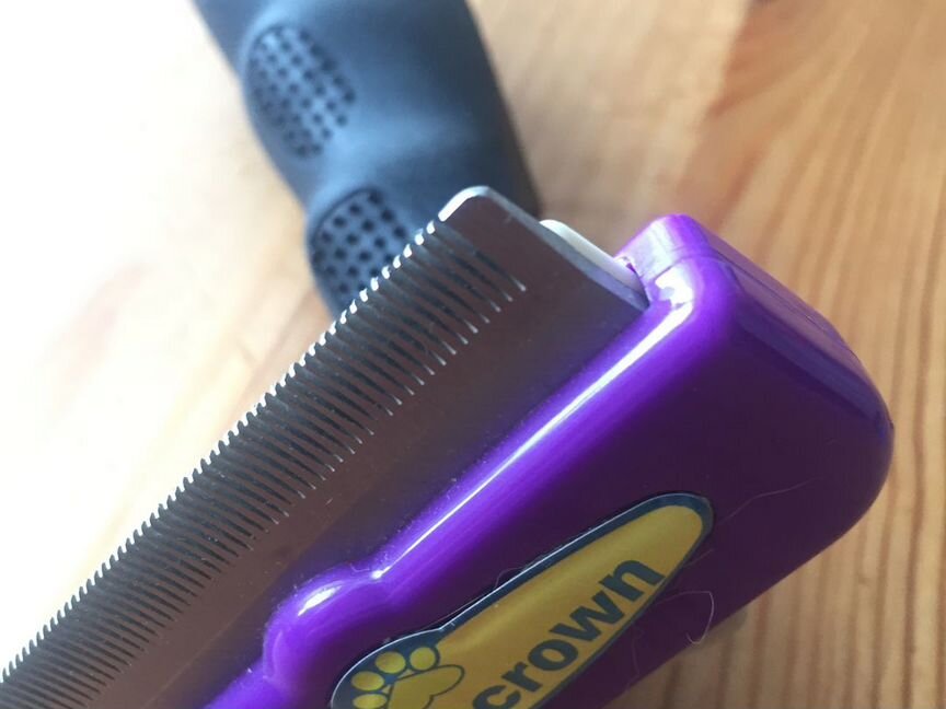 Расческа для вычёсывания шерсти