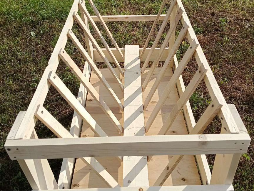 Кормушка для коз и овец