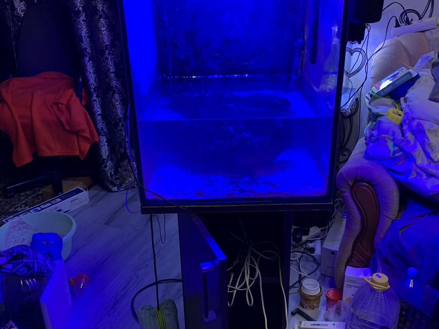 Аквариум с тумбой