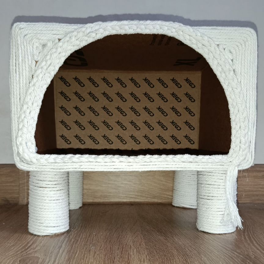 Когтеточка,домик.новый