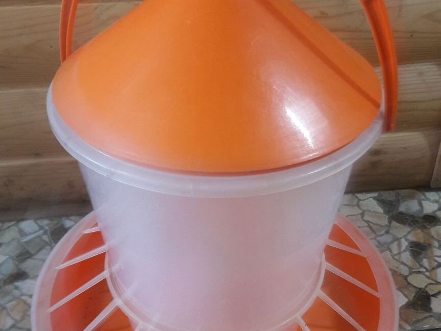 Кормушка для курей