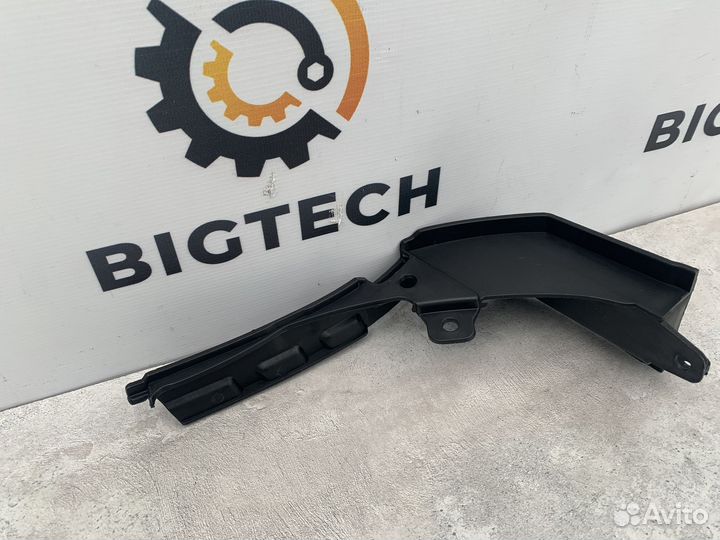 Накладка заднего бампера Mercedes A2058852923 в Москве, цена 1 500 руб ...