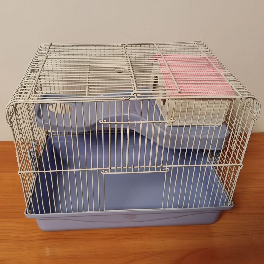 Небольшая клетка для хомяка