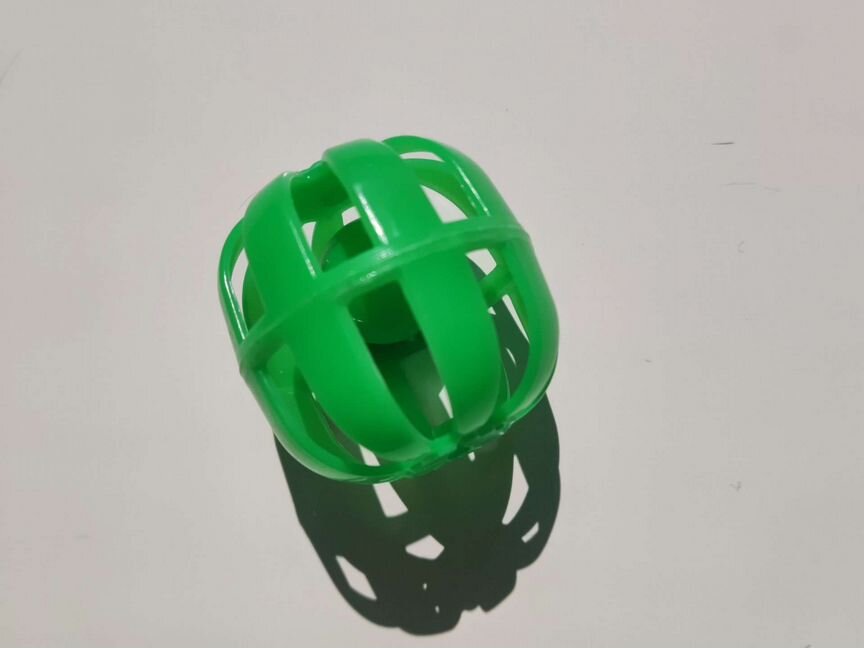 Игрушка для кота шарик со звуком внутри ещё шарик