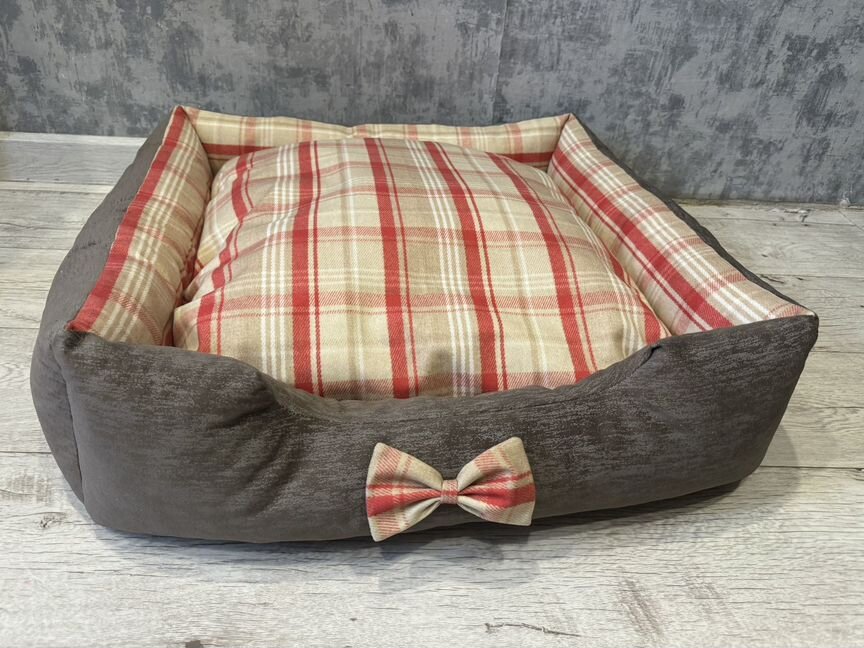 Лежанка 70*70 для собак новая