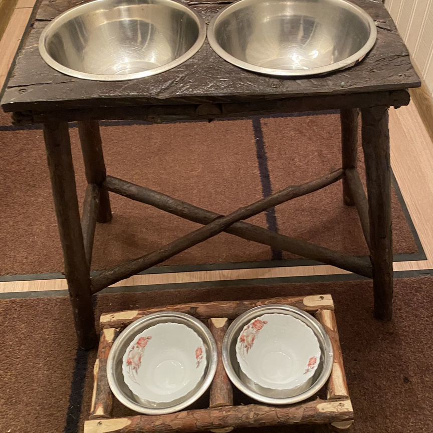 Столик- кормушка для кошек, собак